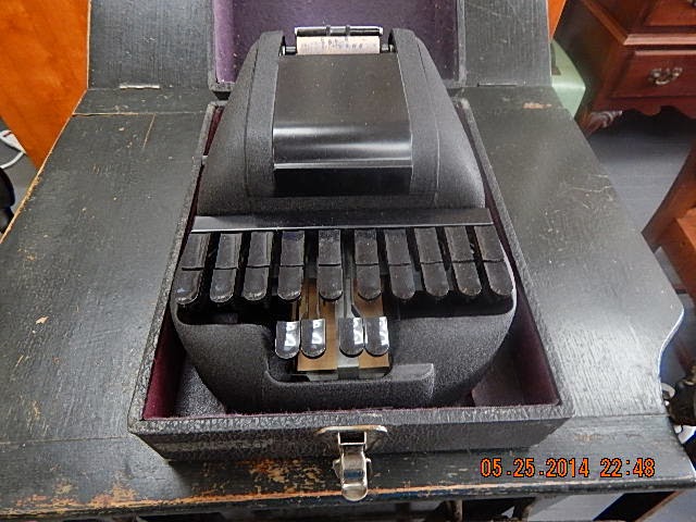 13909 Antiques: Vintage 1940 Stenography Machine, with a bevy of Extras!