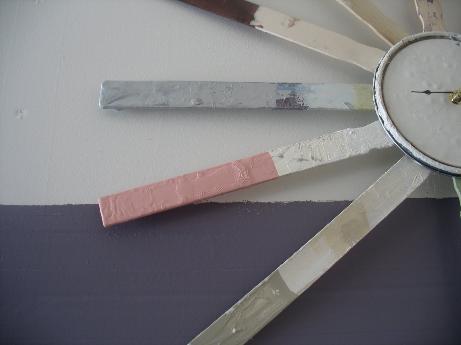 Shabby Redo For You !: Sunburst Paint Stick Clock DIY