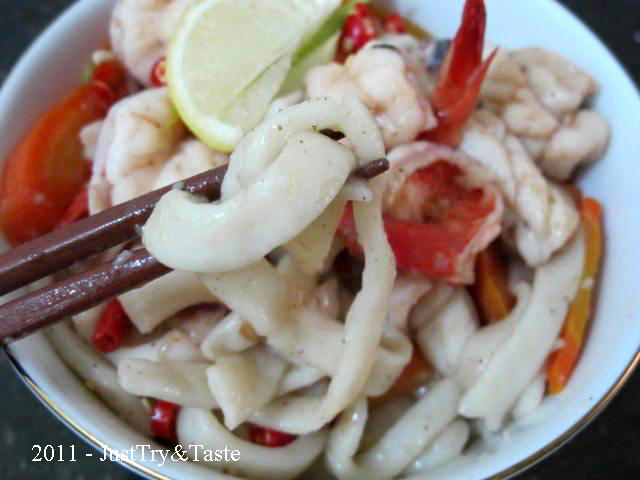 Resep Udon dengan Udang, Cumi-Cumi & Sayur | Just Try & Taste