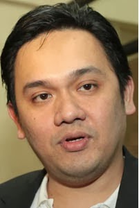 Biografi Farhat Abbas - Info Tips Wanita