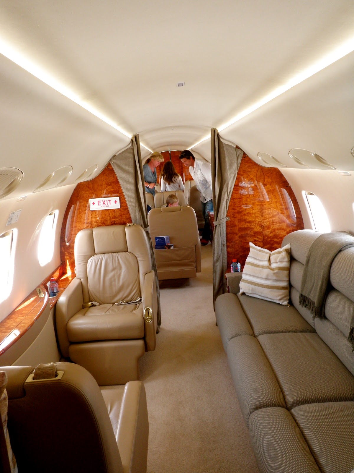 deanna time: PRIVATE PLANE