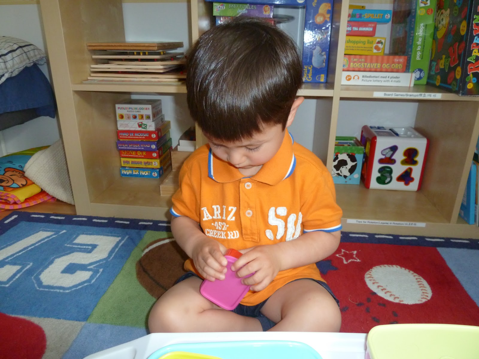 Family FECS: Montessori Activity: Opening & Closing Containers with Lids