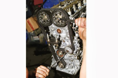 Pemeriksaan dan Penggantian timing Belt | Dunia Otomotif