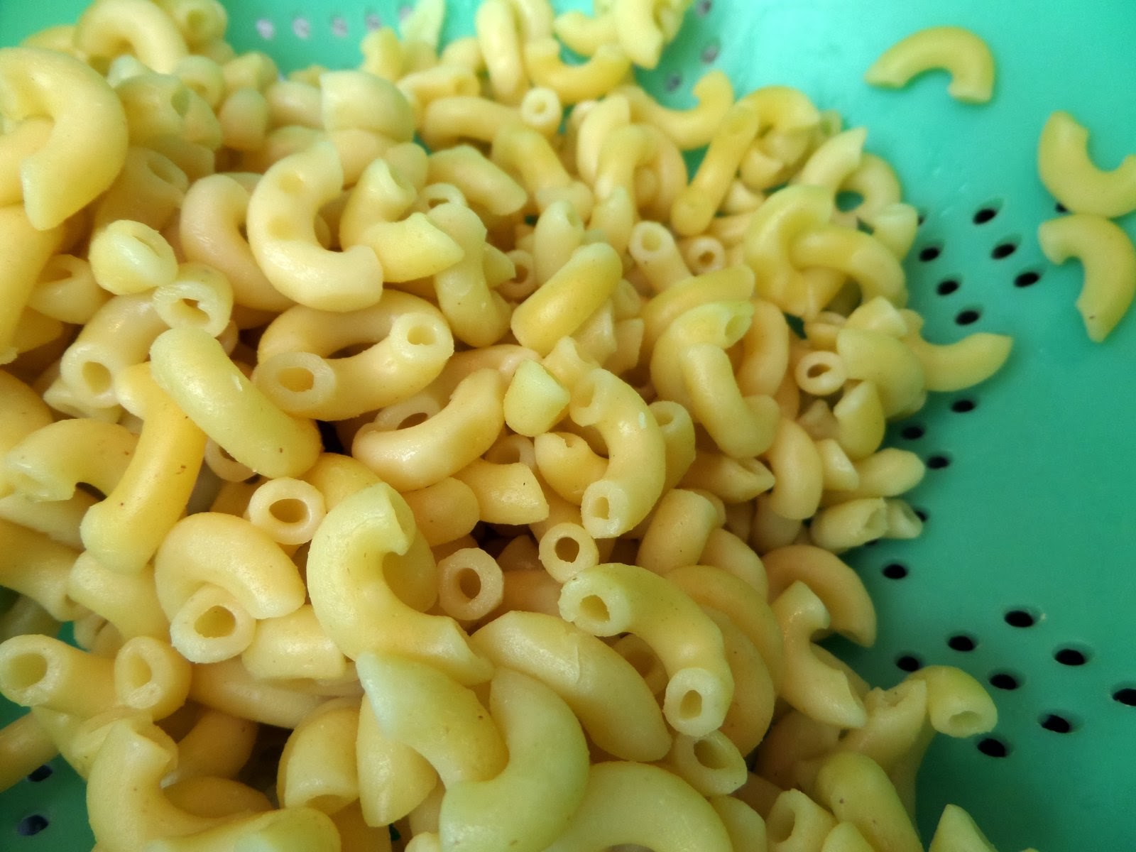 Becki Melvie: Mac n' Cheese Bites