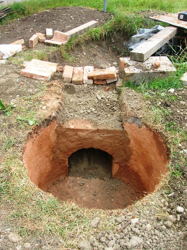 ARS CRETARIAE ARCHEOCERAMIQUE: Construction d'un four du haut-moyen-âge