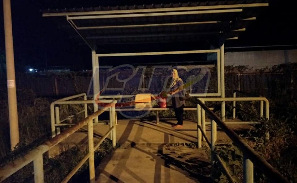 Bayi perempuan 6 bulan ditemui dalam kotak di pondok bas | The Reporter