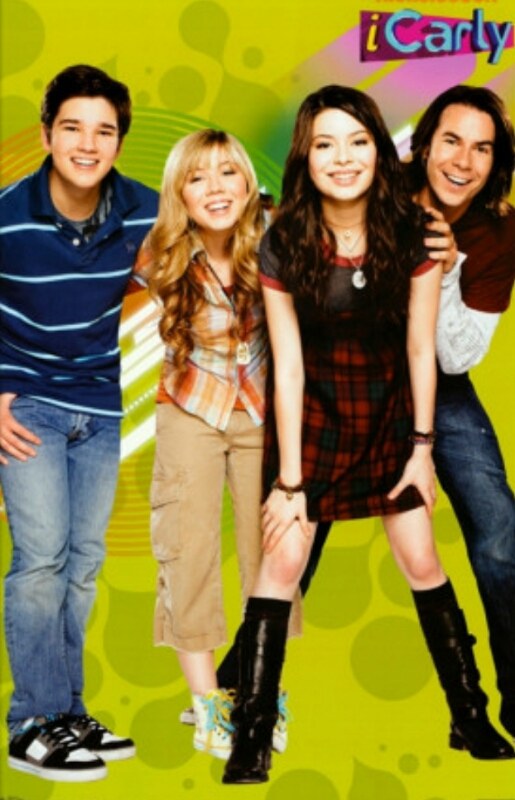 Old American sitcoms: iCarly, VICTORiOUS, Big Time Rush - K-POP, K-FANS