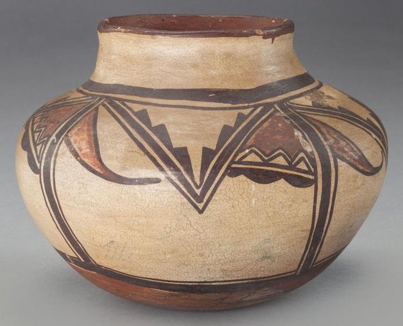 A History of Graphic Design: Chapter 13 - Native American Pottery