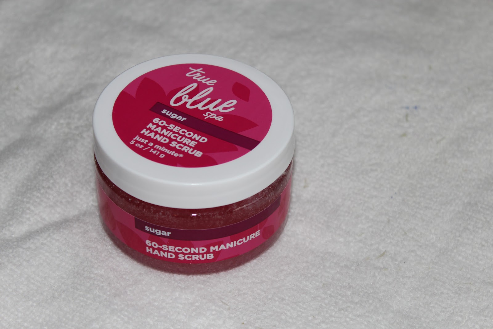 lilfeefifofum: Give Yourself a Manicure at Home!