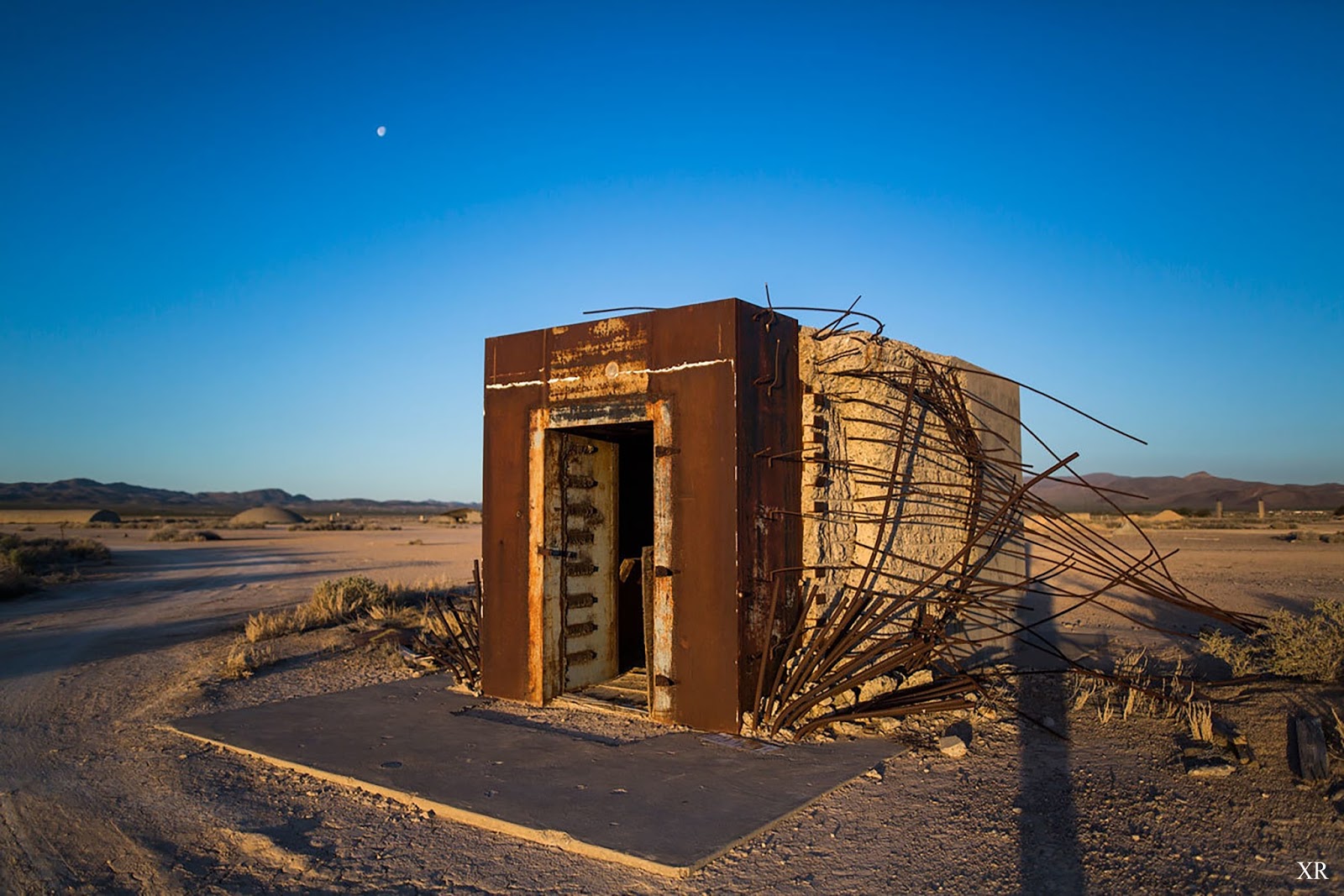ATOMIC-ANNIHILATION: 1957 ... bank vault - 37 kiloton 'Priscilla Shot'