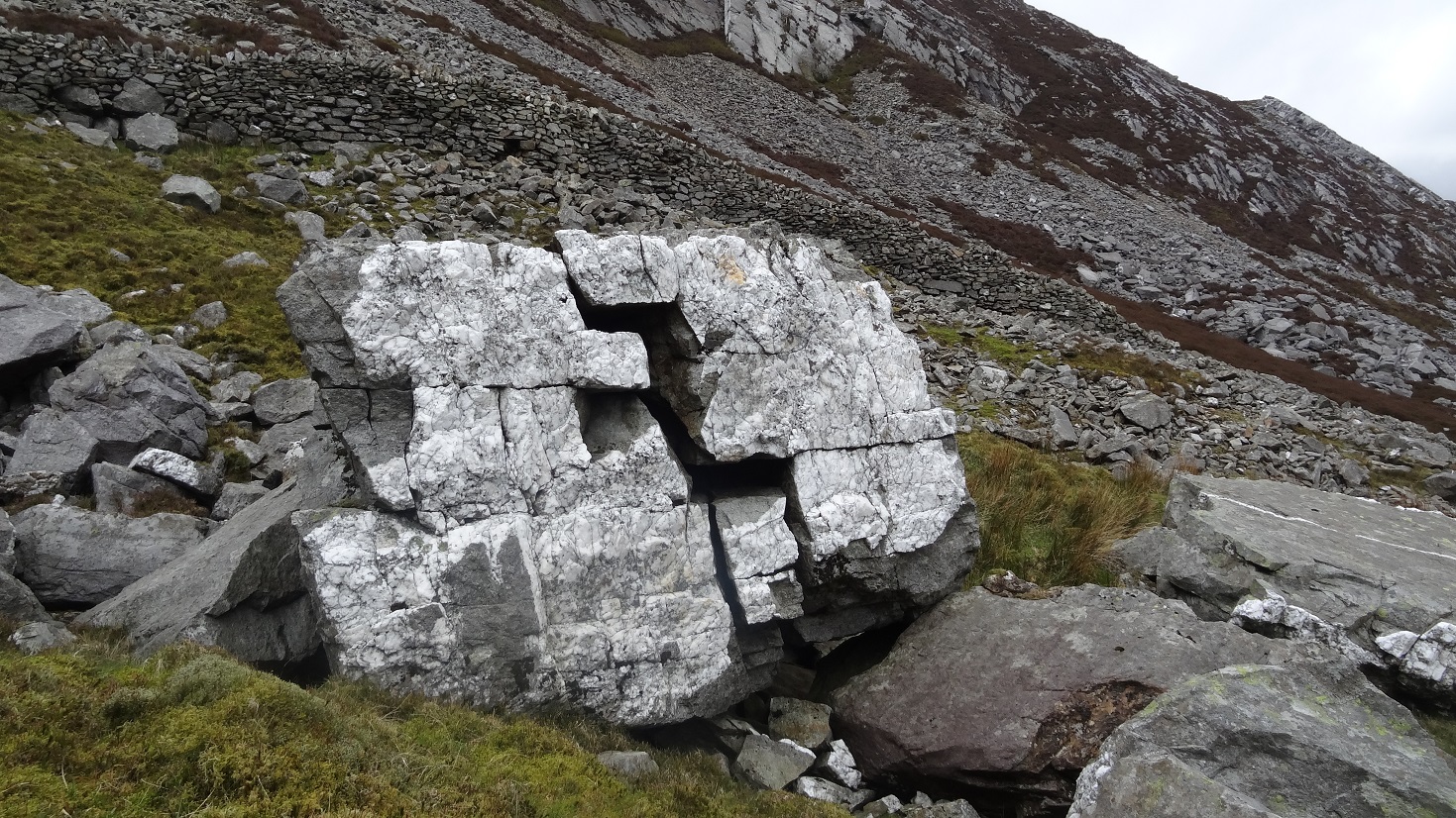HOWLINGMIST: Snowdonia...Amphitheatre Buttress and Atlantic Slab.