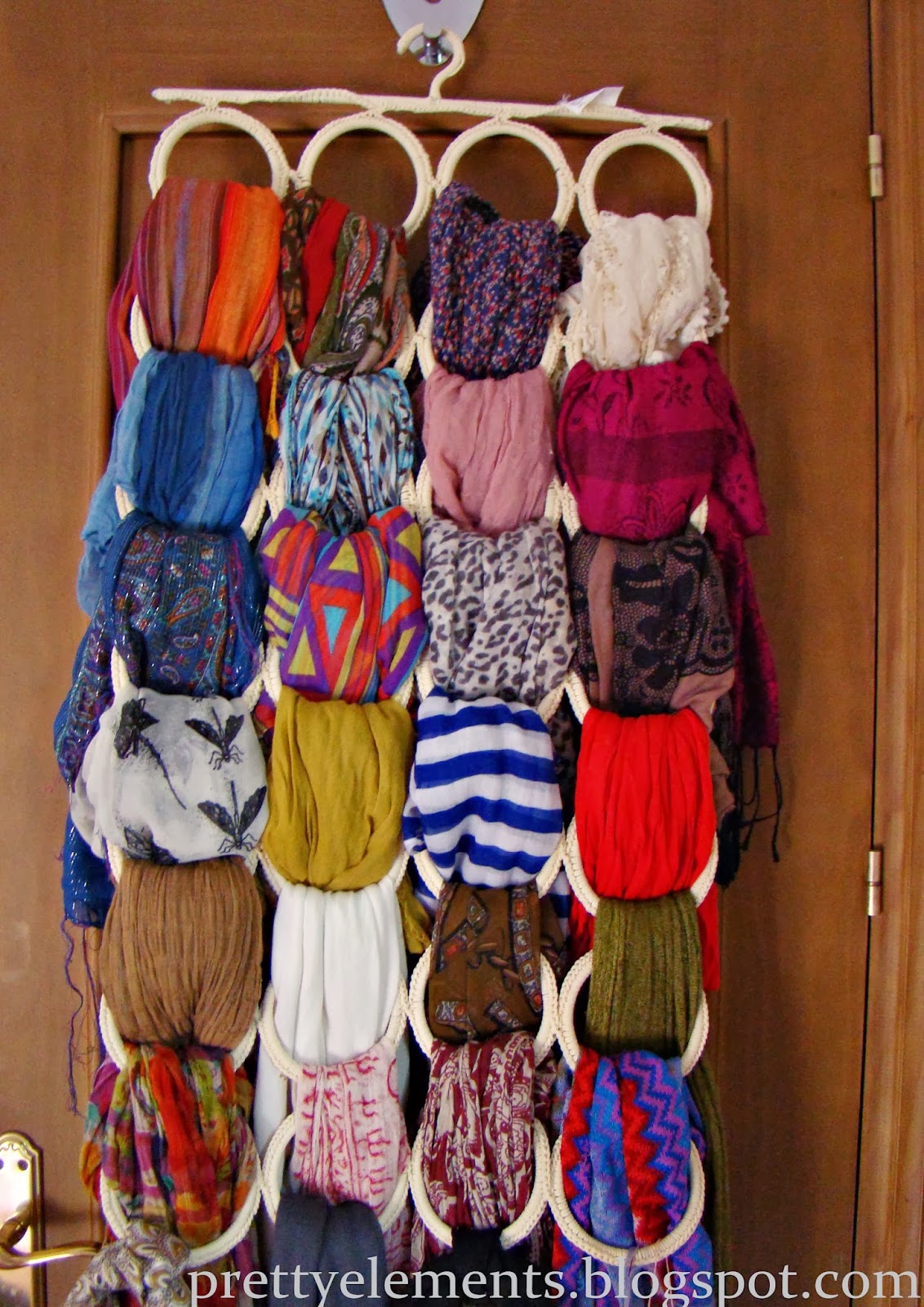 Pretty Elements: Organised places, organised minds: Walk-in closet ...