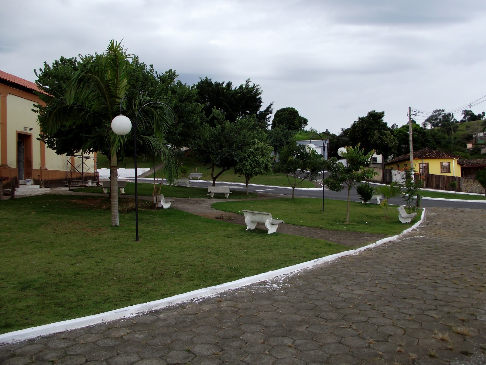 VILAREJOS DE MINAS : MACAIA / BOM SUCESSO / MINAS GERAIS