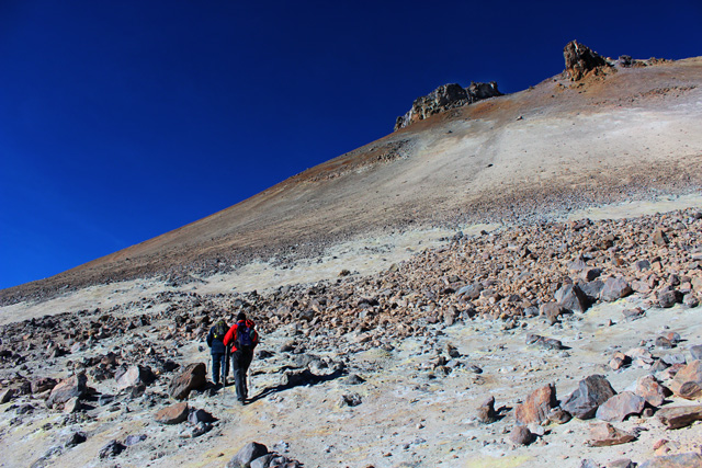 La experiencia de subir un volcán en Bolivia (día 2) - Viajar con Be