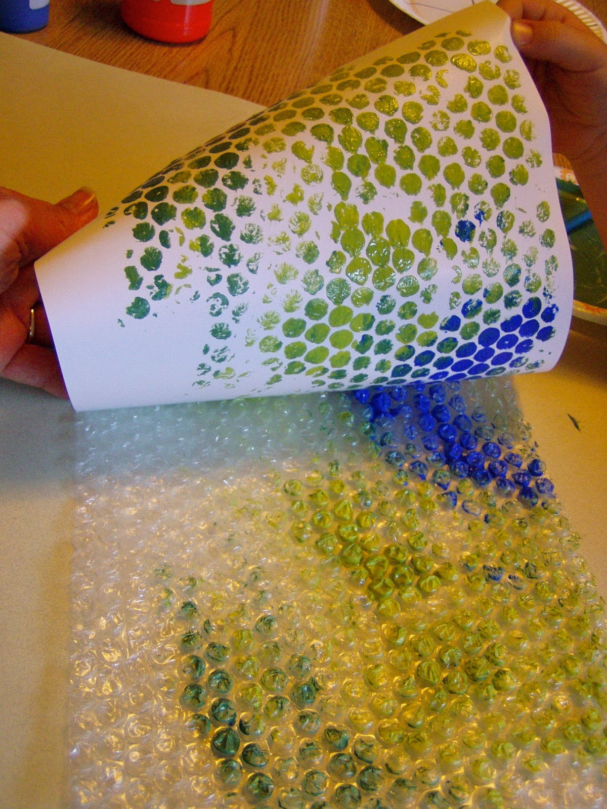 Ms. Sara's Preschool Blog: Bubble Wrap Prints