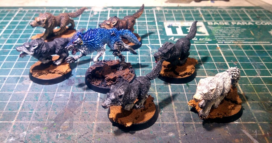 [hobby] Warhammer 40k - Bluemane, the Cyberwolf and his pack