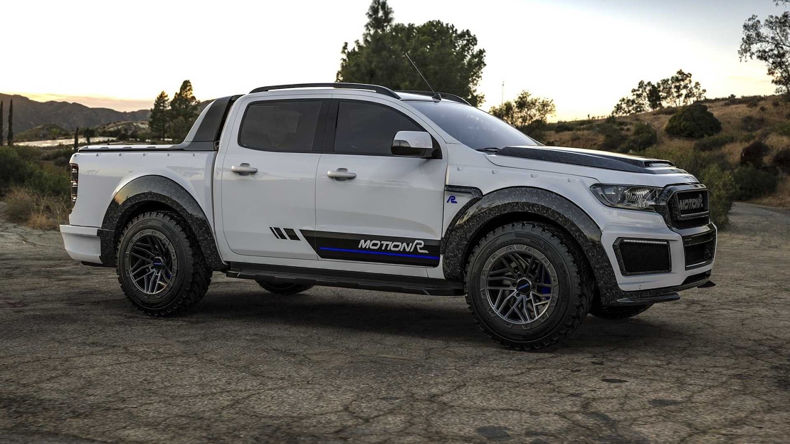 碳纖維加持後，Ford Ranger看起來硬派多了 | SanjiNoir 黑侍樂讀