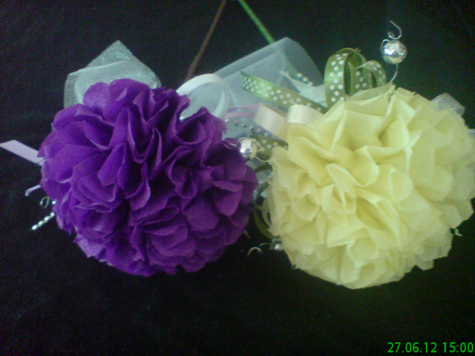 Simple Tiny: BUNGA TISU