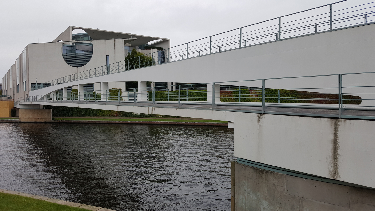 The Happy Pontist: German Bridges: 1. Chancellor's Bridge, Berlin