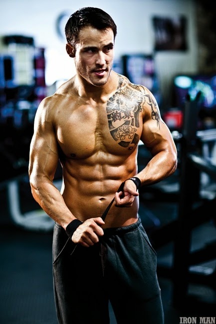 Eyecons: MODEL MONDAY: SEAN SARANTOS