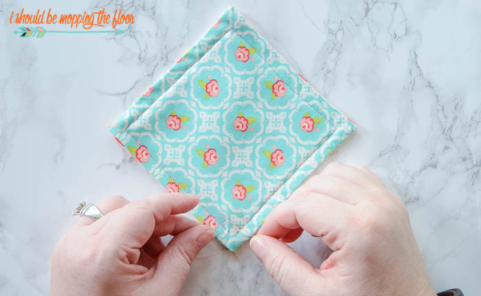 Easy Quilted Coasters | i should be mopping the floor