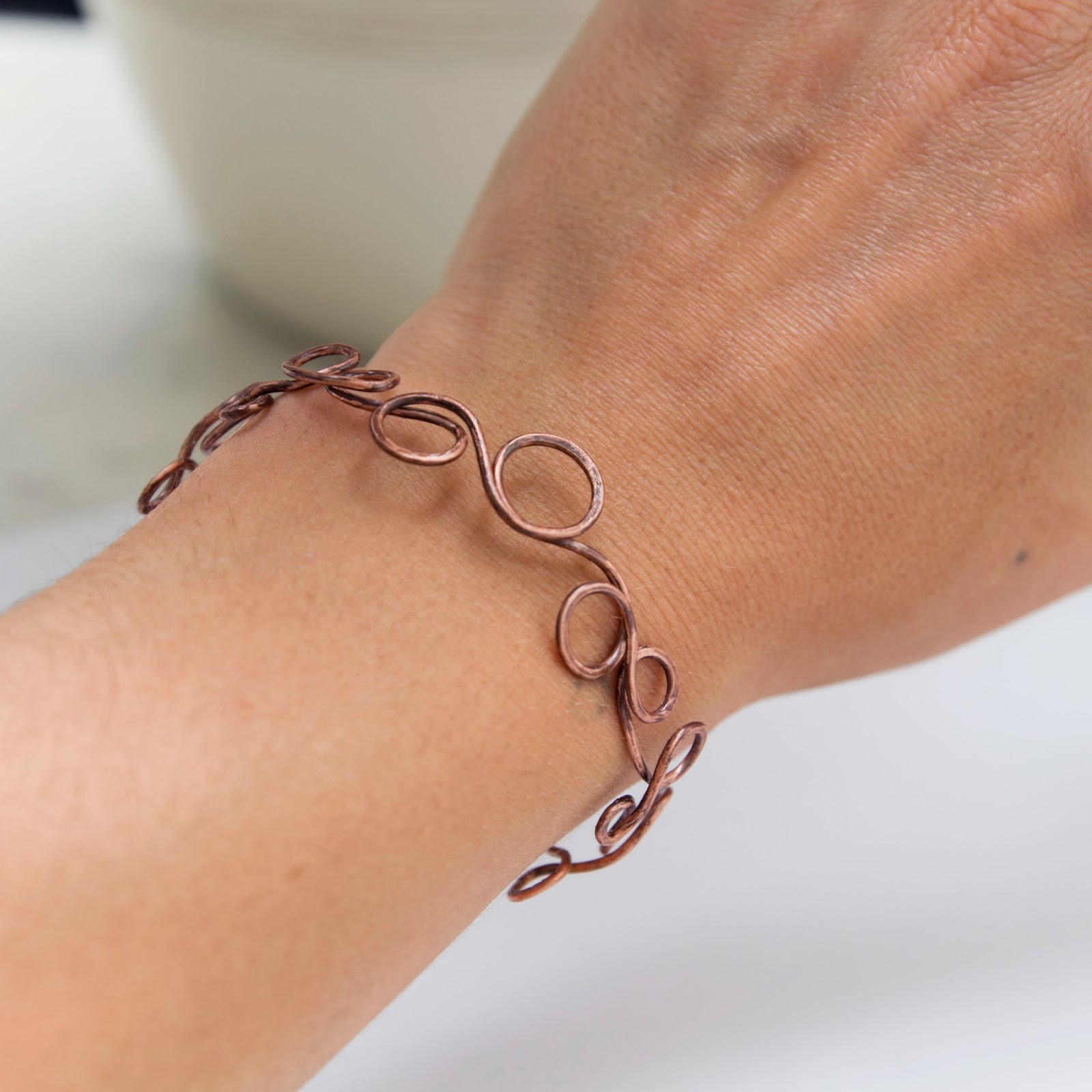 shaping metal : RICCIOLI • BRACCIALE IN FILO DI RAME