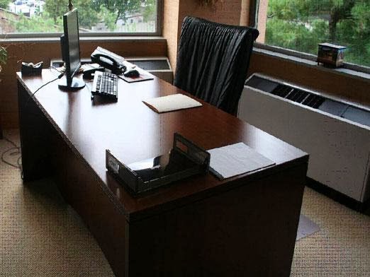 I Love My Job: Boost Your Mood At Office! (Rearrange your office space)