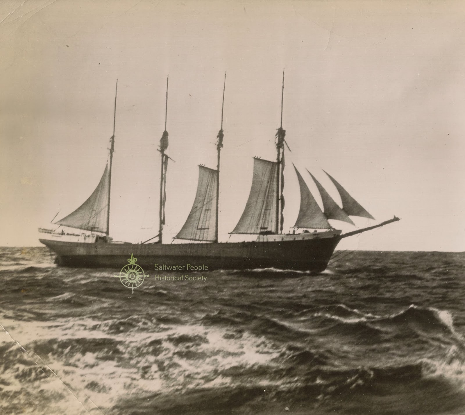 Saltwater People Log: SCHOONER COMMODORE Racing Against Leakage