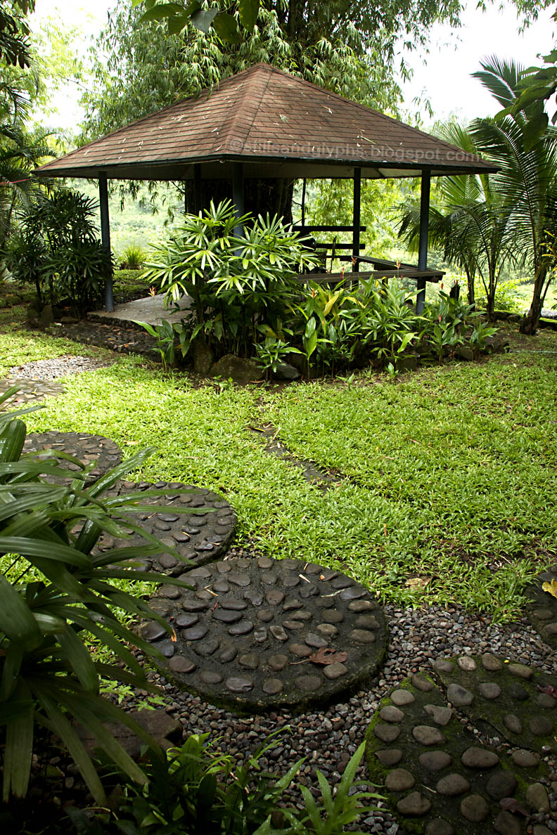 Stills and Glyphs: Pahinga Riverside Retreat House: the name says the Rest