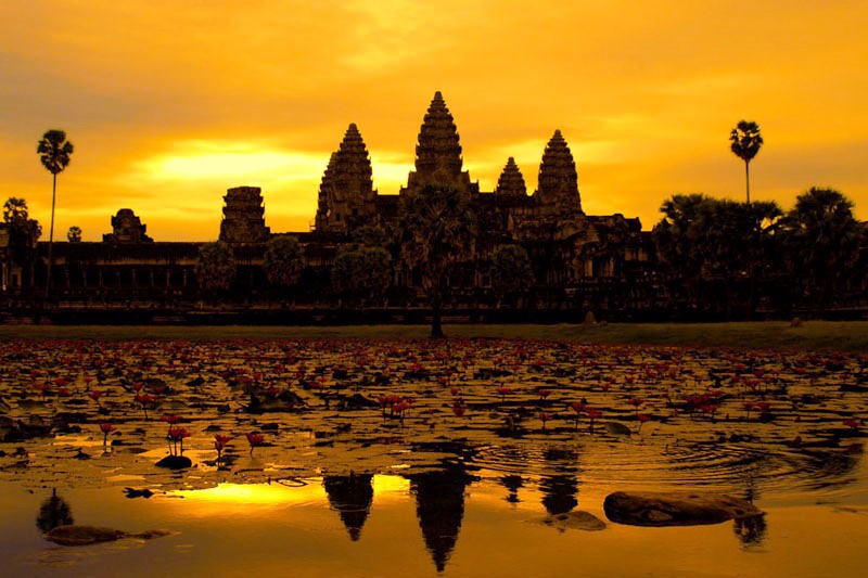 GOLDEN ANGKOR WAT, SIEM REAP, KINGDOM OF CAMBODIA - CAMBODIA