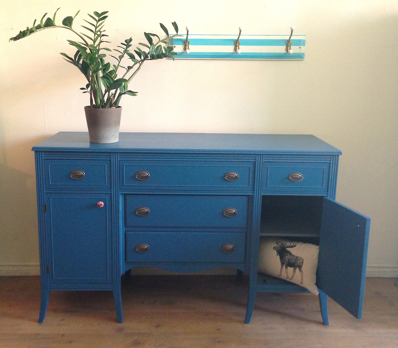 Poppyseed Creative Living: New Poppy - Navy Blue Sideboard