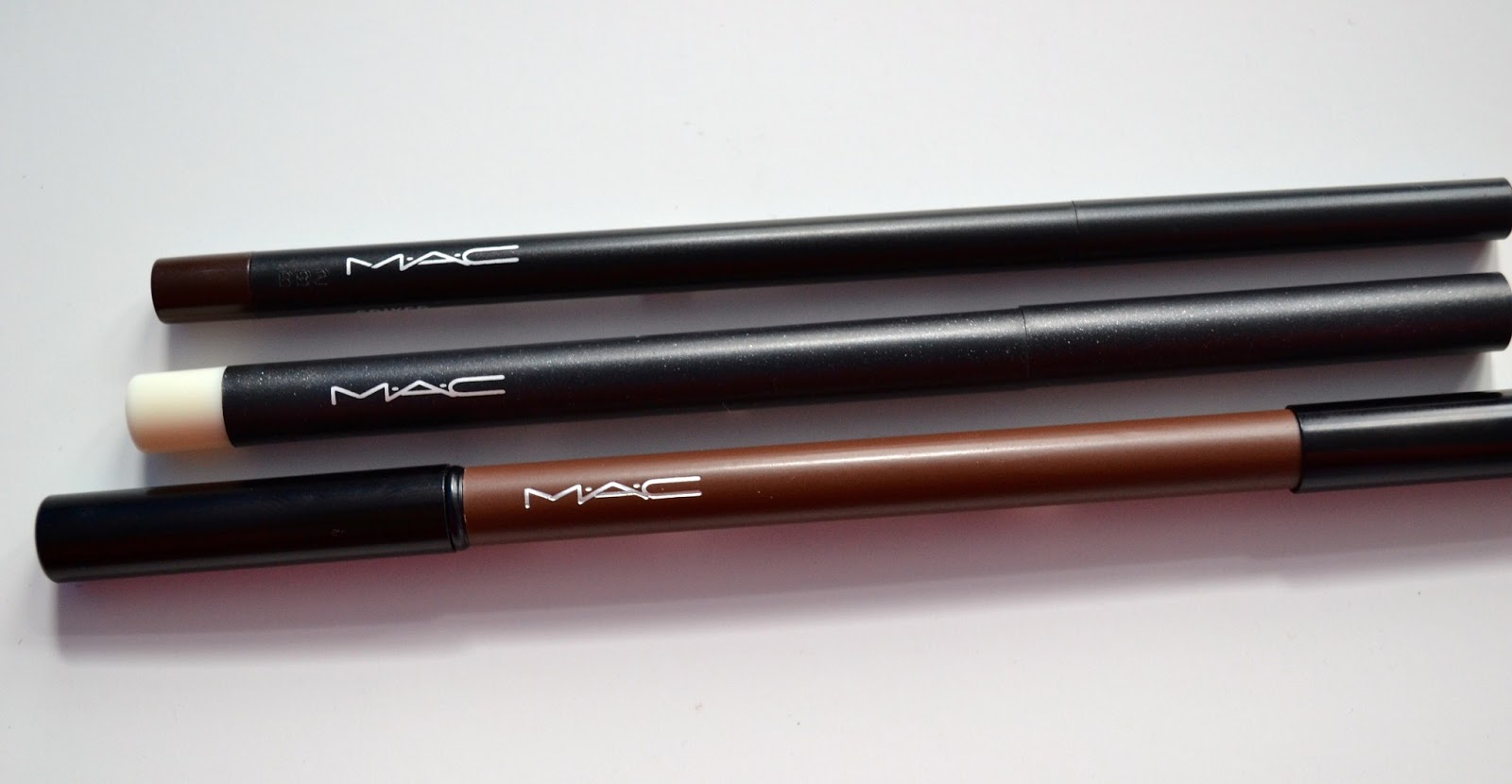 No Pain No Beauty: The Perfect Brows: Products I use to shape my Eye Brows