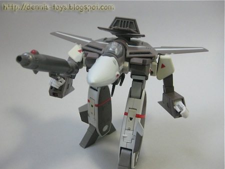 Dennis-Toys: Robotech Masterpiece Vol 6 Jack Archer YF-1R