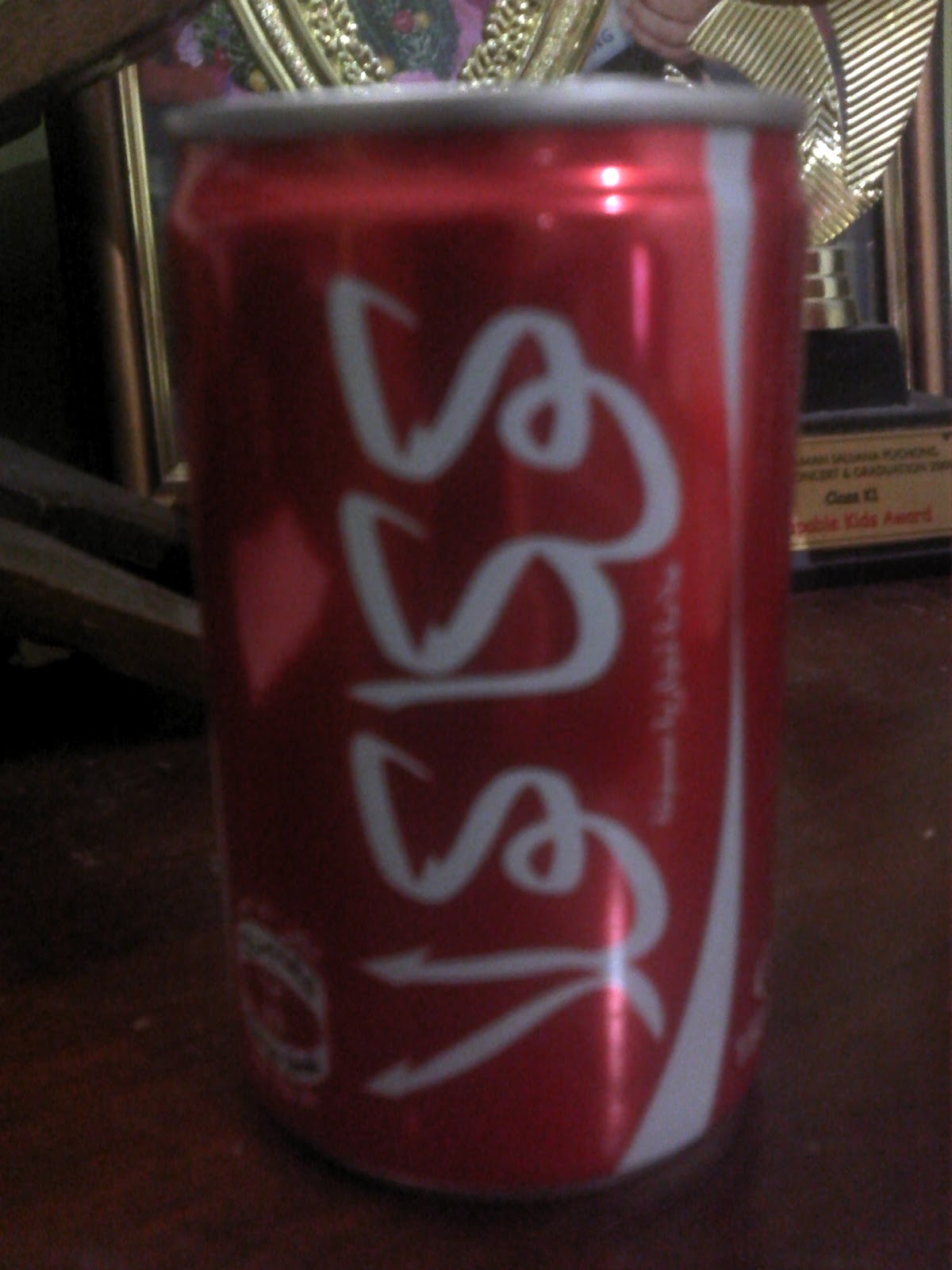 cheklem: KOLEKSI AIR MINUMAN TIN ATAU BOTOL KHAS