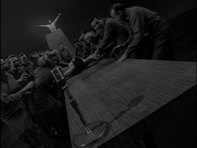 The Twilight Zone Vortex: "The Obsolete Man"