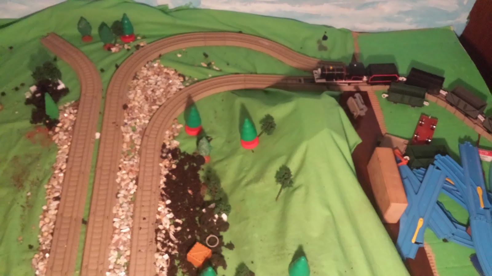 MrEngine88: Behind the Scenes & Custom Pictures: TrackMaster 'The ...