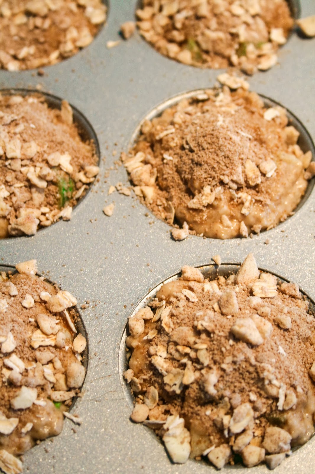 Oregon Transplant: Puffy Apple Muffins