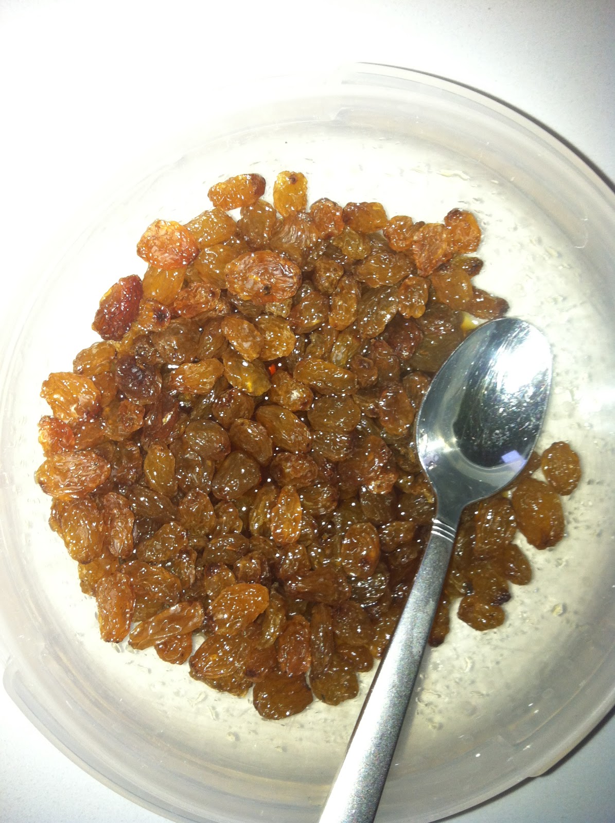 Kakemilla: Rom-Rosin Iskrem / Rum-Raisin Ice Cream