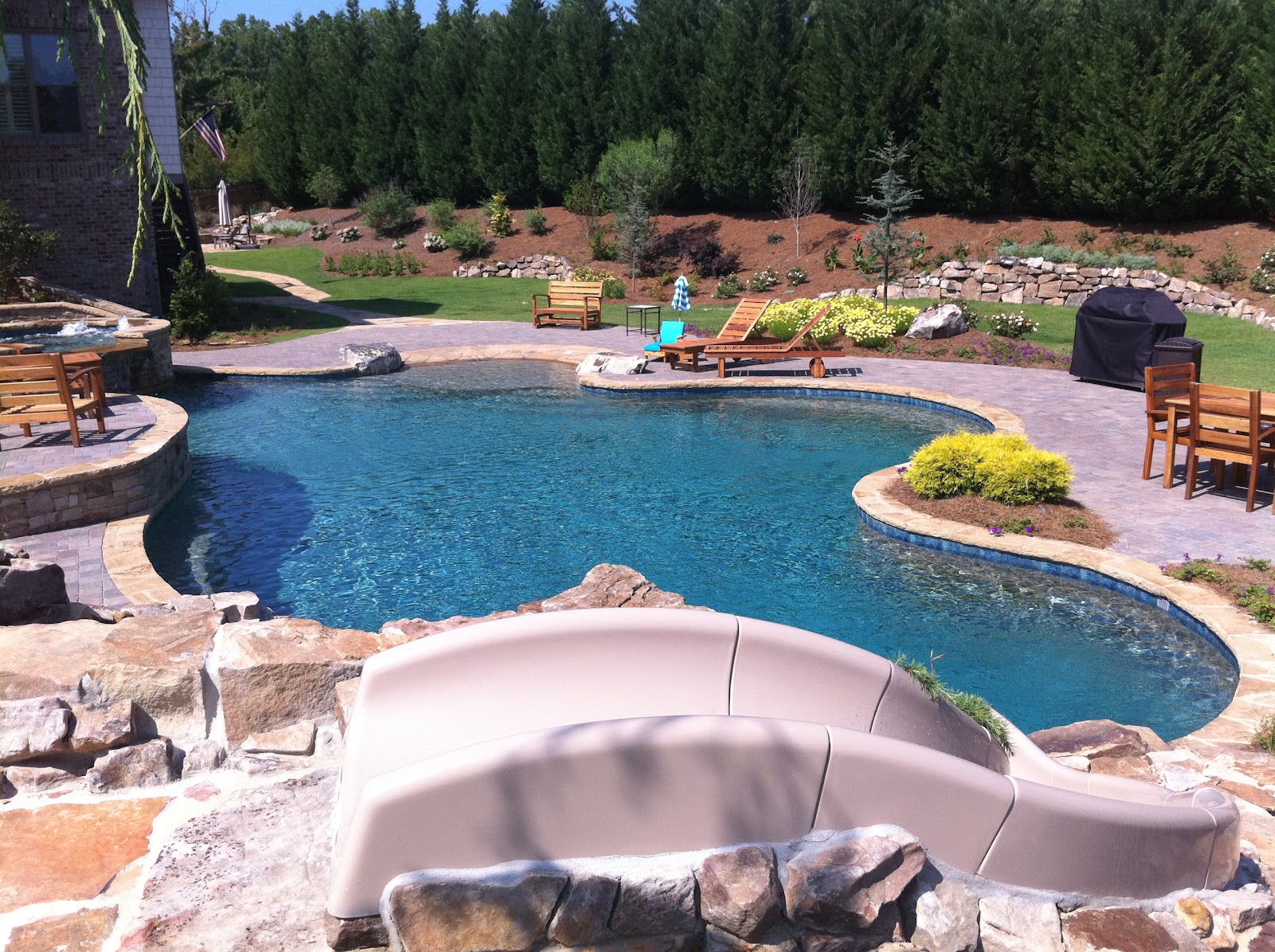 Backyard Oasis Pools