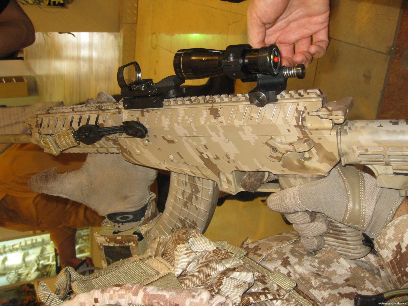 Defensa y Armas: Fusil de asalto Fateh (Iran)