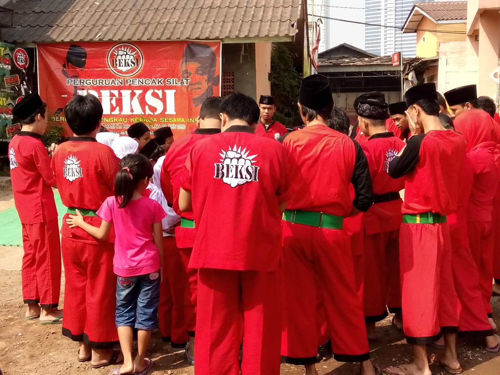 PERGURUAN PENCAK SILAT BEKSI