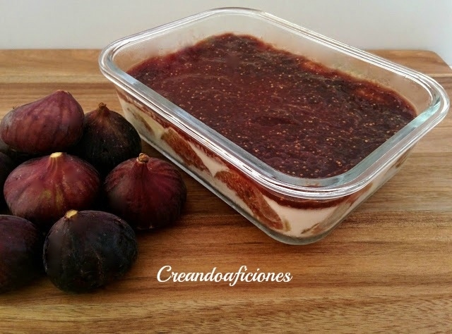 Postre con queso fresco y mermelada casera de brevas