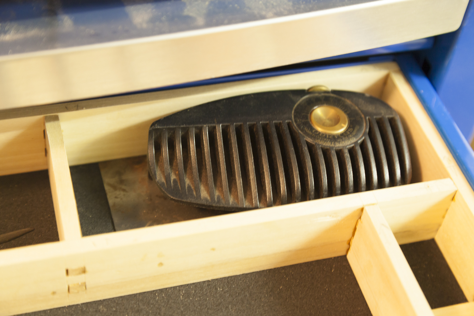 ~ the love of wood ~: Chisel Drawer