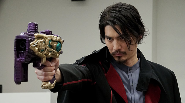 Kamen Rider Build, Episódio 24 – A Man Called Rogue