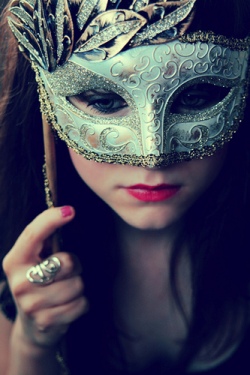 new pictures: MASk.. girl with mask(16 picture)