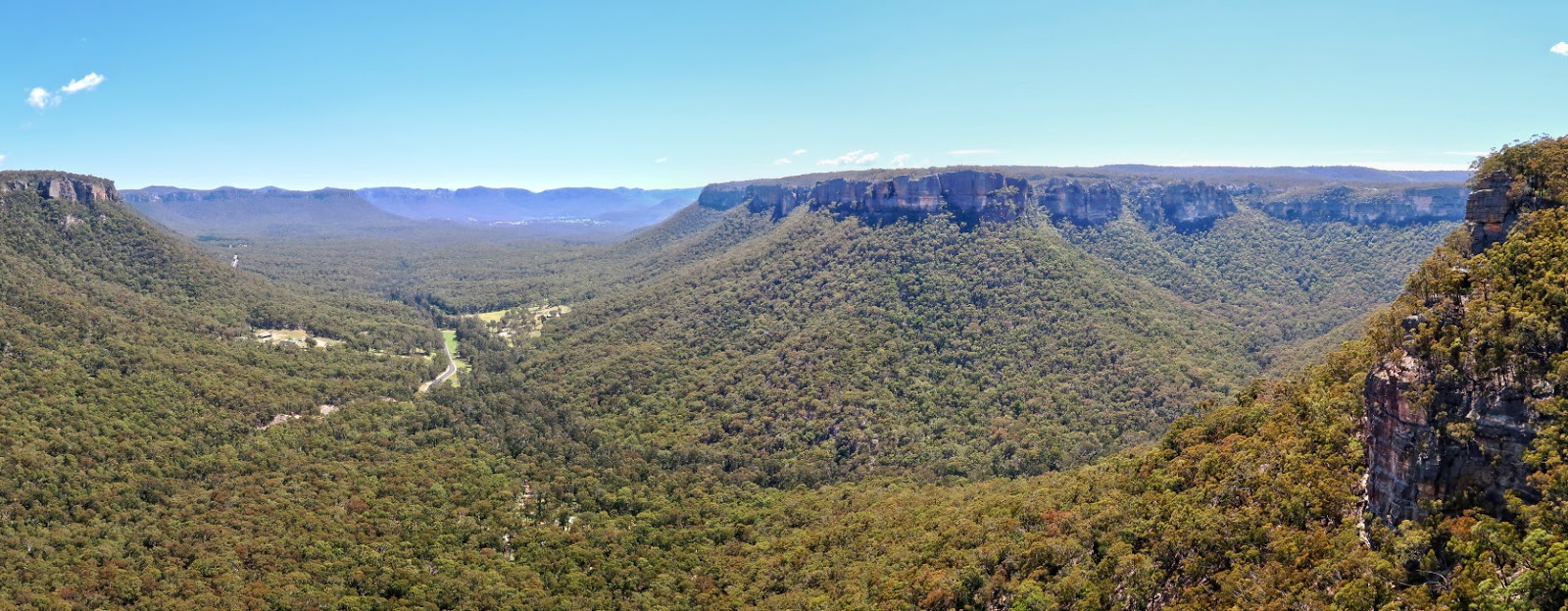 Mountains: Temple of Doom, Newnes S F, NSW, Australia