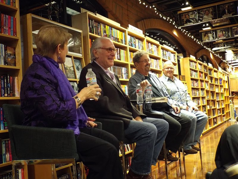 Kittling: Books: Jeffrey Siger and Timothy Hallinan at The Poisoned Pen!