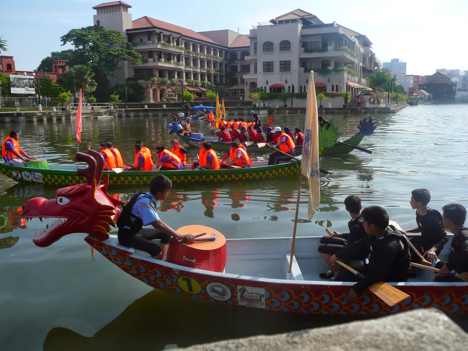 Apa Saja : Perahu Naga!