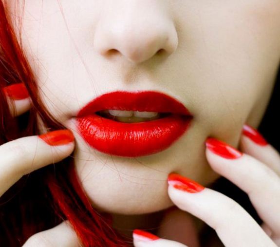 Como usar labial rojo ~ Manoslindas.com