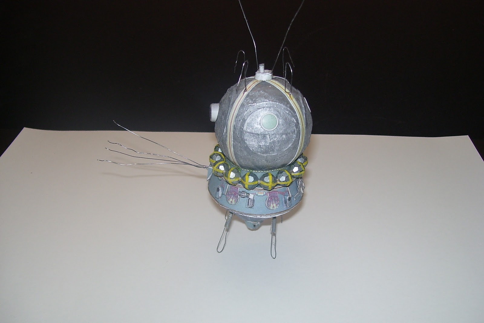 John's Paper Models etc: Leo Cherkashyn's 1/48 Vostok